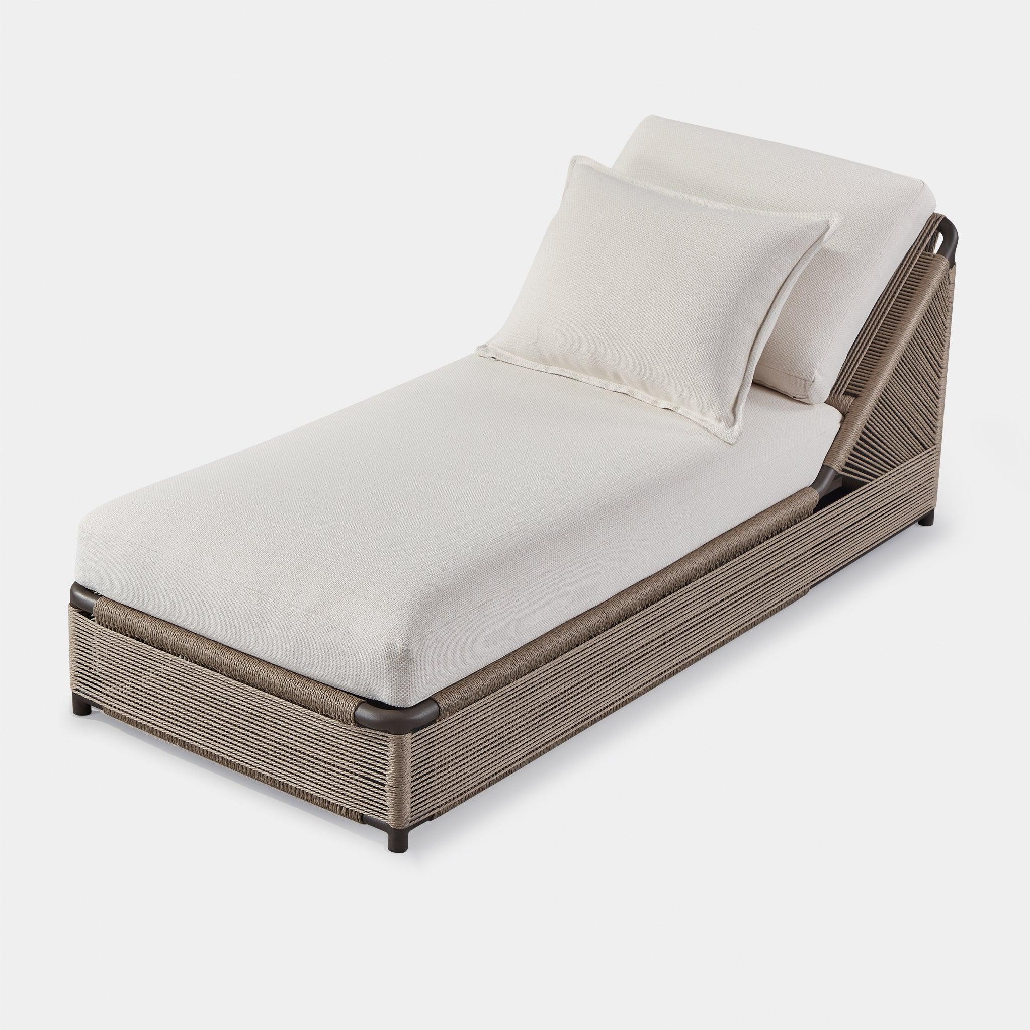 FORMENTERA SLATTED SUN LOUNGE – Harbour Outdoor CN