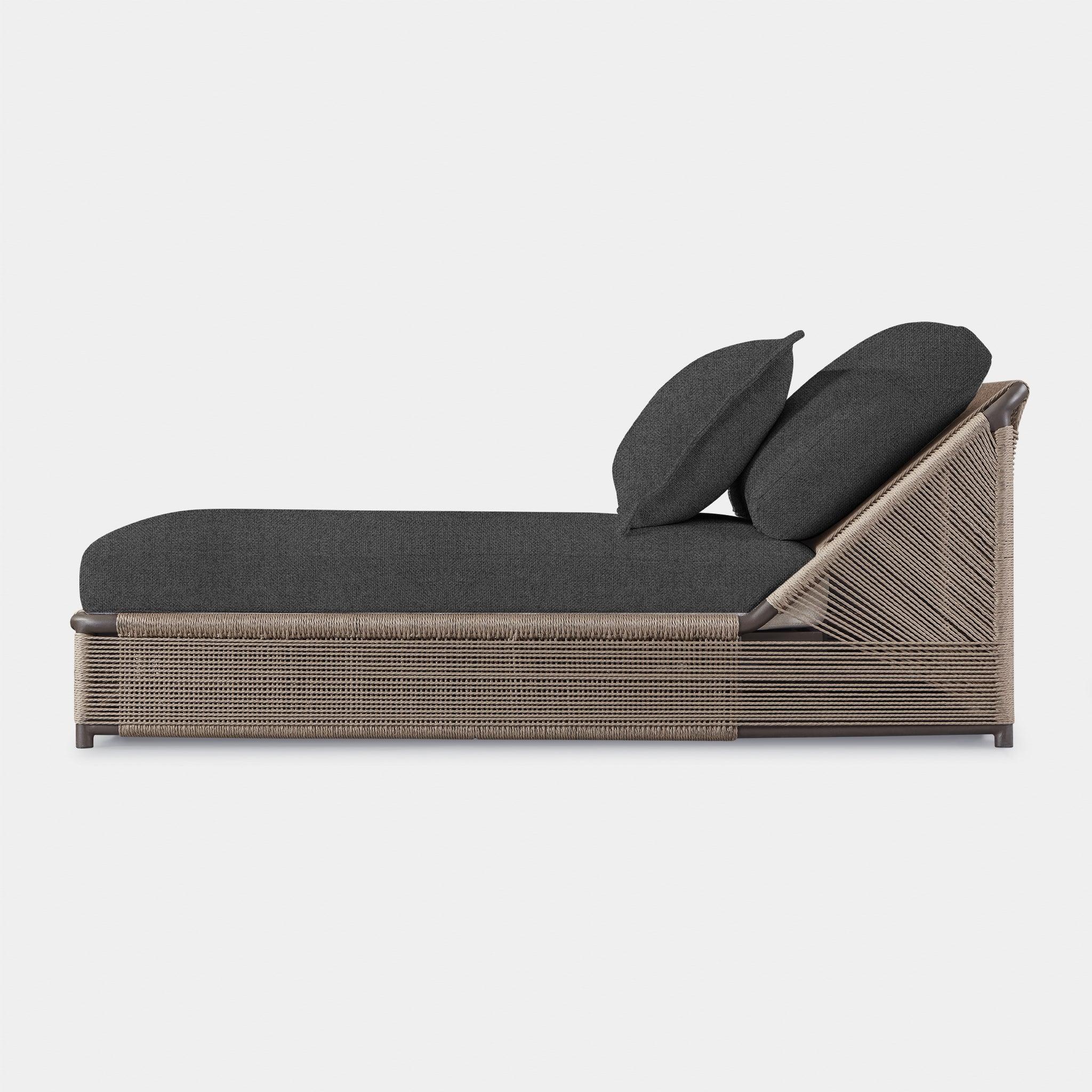 FORMENTERA SLATTED SUN LOUNGE – Harbour Outdoor CN